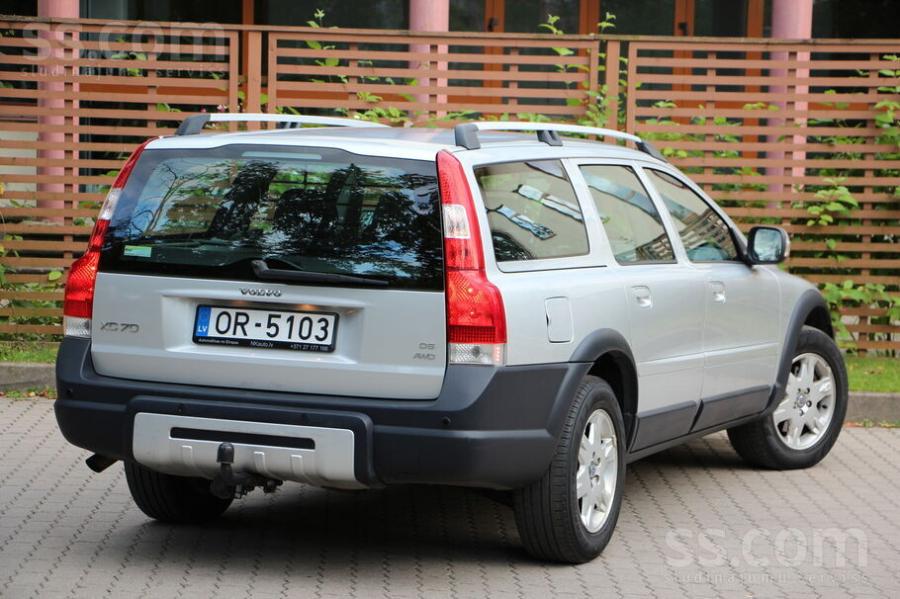 Grey Volvo XC70 2007 in Riga, with an engine capacity of 2.40 L and mileage of 0 thousand km for 4950 €, photo 6 on AUTOMOTO.COM.LV