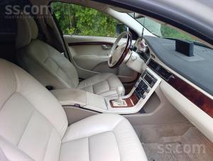 Grey Volvo XC70 2007 in Jurmala, with an engine capacity of 2.40 L and mileage of 386 thousand km for 4450 €, photo 10 on AUTOMOTO.COM.LV