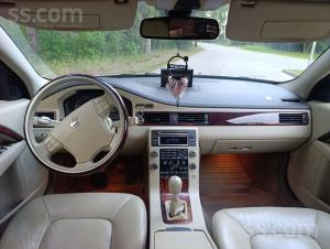 Grey Volvo XC70 2007 in Jurmala, with an engine capacity of 2.40 L and mileage of 386 thousand km for 4450 €, photo 11 on AUTOMOTO.COM.LV