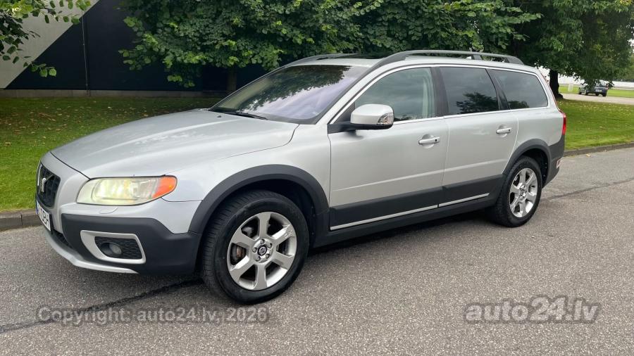 Pelēks Volvo XC70 2007 Pērnava, ar dzinēja tilpumu 2.40 L un nobraukumu 377 tūkst. km par 5800 €, foto 3 vietnē AUTOMOTO.COM.LV