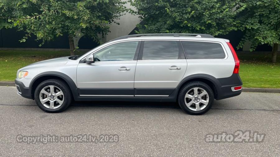 Pelēks Volvo XC70 2007 Pērnava, ar dzinēja tilpumu 2.40 L un nobraukumu 377 tūkst. km par 5800 €, foto 4 vietnē AUTOMOTO.COM.LV