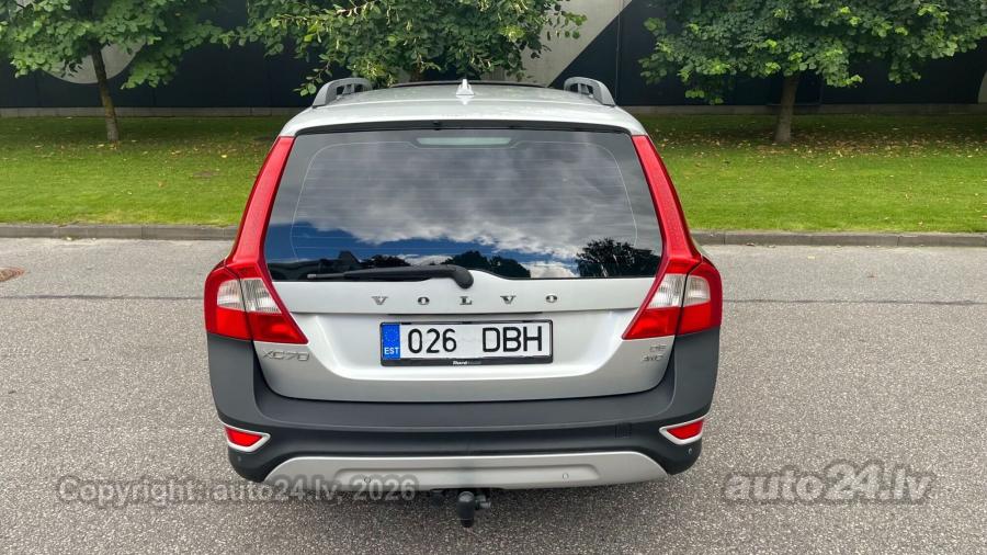 Pelēks Volvo XC70 2007 Pērnava, ar dzinēja tilpumu 2.40 L un nobraukumu 377 tūkst. km par 5800 €, foto 8 vietnē AUTOMOTO.COM.LV
