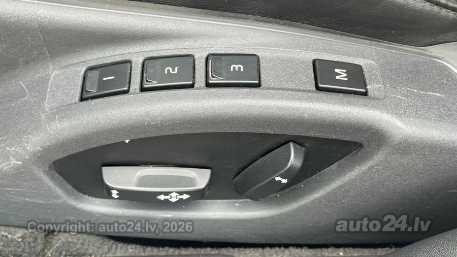Pelēks Volvo XC70 2007 Pērnava, ar dzinēja tilpumu 2.40 L un nobraukumu 377 tūkst. km par 5800 €, foto 20 vietnē AUTOMOTO.COM.LV