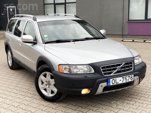 Grey Volvo XC70 2007 in Riga, with an engine capacity of 2.40 L and mileage of 442 thousand km for 4600 €, photo 1 on AUTOMOTO.COM.LV