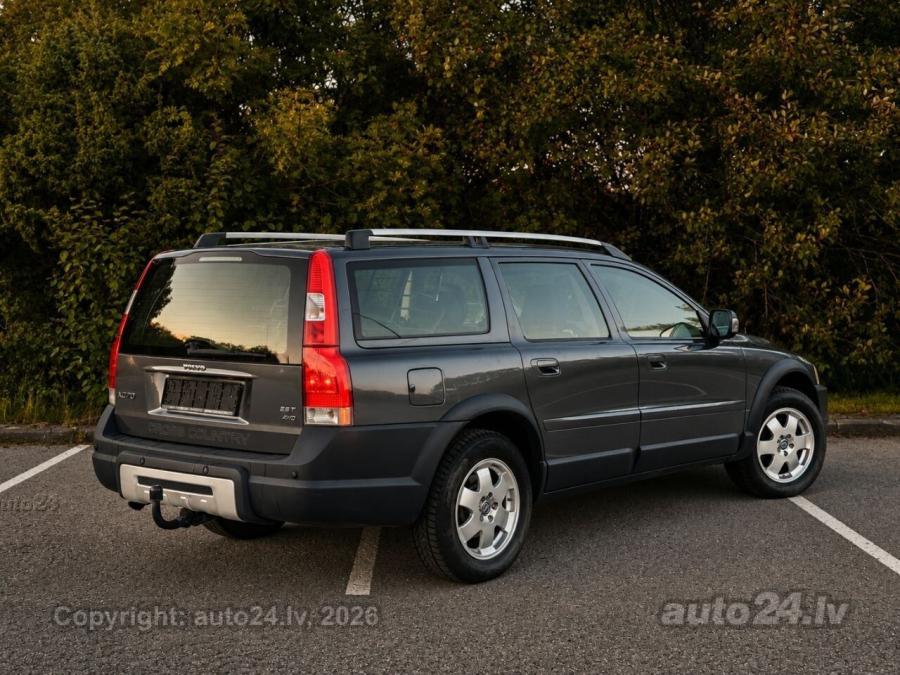 Grey Volvo XC70 2007 in Tallinn, with an engine capacity of 2.50 L and mileage of 312 thousand km for 5500 €, photo 6 on AUTOMOTO.COM.LV