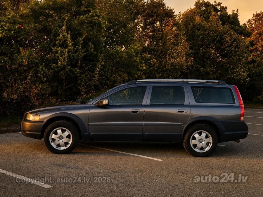 Grey Volvo XC70 2007 in Tallinn, with an engine capacity of 2.50 L and mileage of 312 thousand km for 5500 €, photo 8 on AUTOMOTO.COM.LV