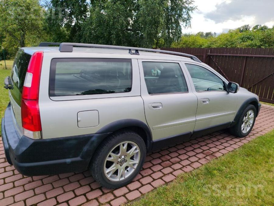Pelēks Volvo XC70 2007 Rīga, ar dzinēja tilpumu 2.40 L un nobraukumu 372 tūkst. km par 3450 €, foto 12 vietnē AUTOMOTO.COM.LV