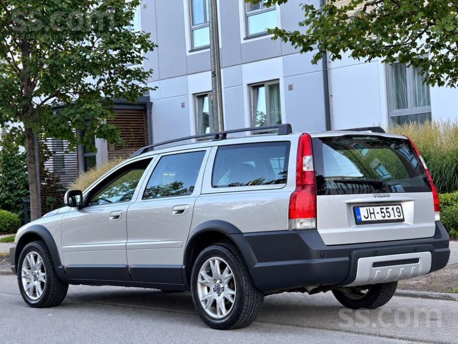 Pelēks Volvo XC70 2007 Rīga, ar dzinēja tilpumu 2.40 L un nobraukumu 371 tūkst. km par 4500 €, foto 8 vietnē AUTOMOTO.COM.LV