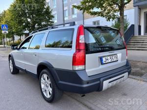 Pelēks Volvo XC70 2007 Rīga, ar dzinēja tilpumu 2.40 L un nobraukumu 371 tūkst. km par 4500 €, foto 9 vietnē AUTOMOTO.COM.LV