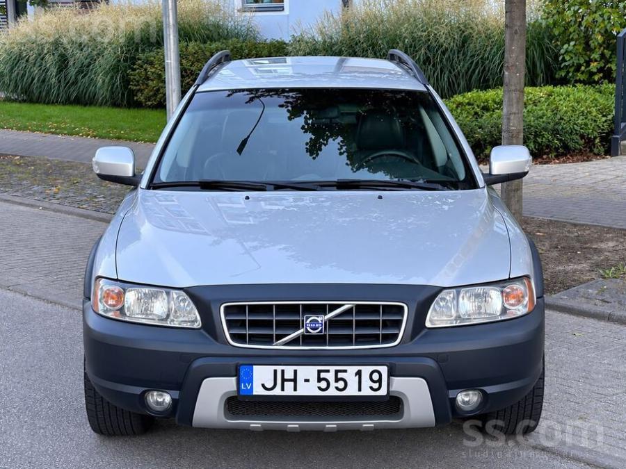 Pelēks Volvo XC70 2007 Rīga, ar dzinēja tilpumu 2.40 L un nobraukumu 371 tūkst. km par 4500 €, foto 10 vietnē AUTOMOTO.COM.LV