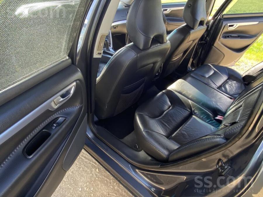 Pelēks Volvo XC70 2007 Rīga, ar dzinēja tilpumu 2.40 L un nobraukumu 320 tūkst. km par 4250 €, foto 14 vietnē AUTOMOTO.COM.LV