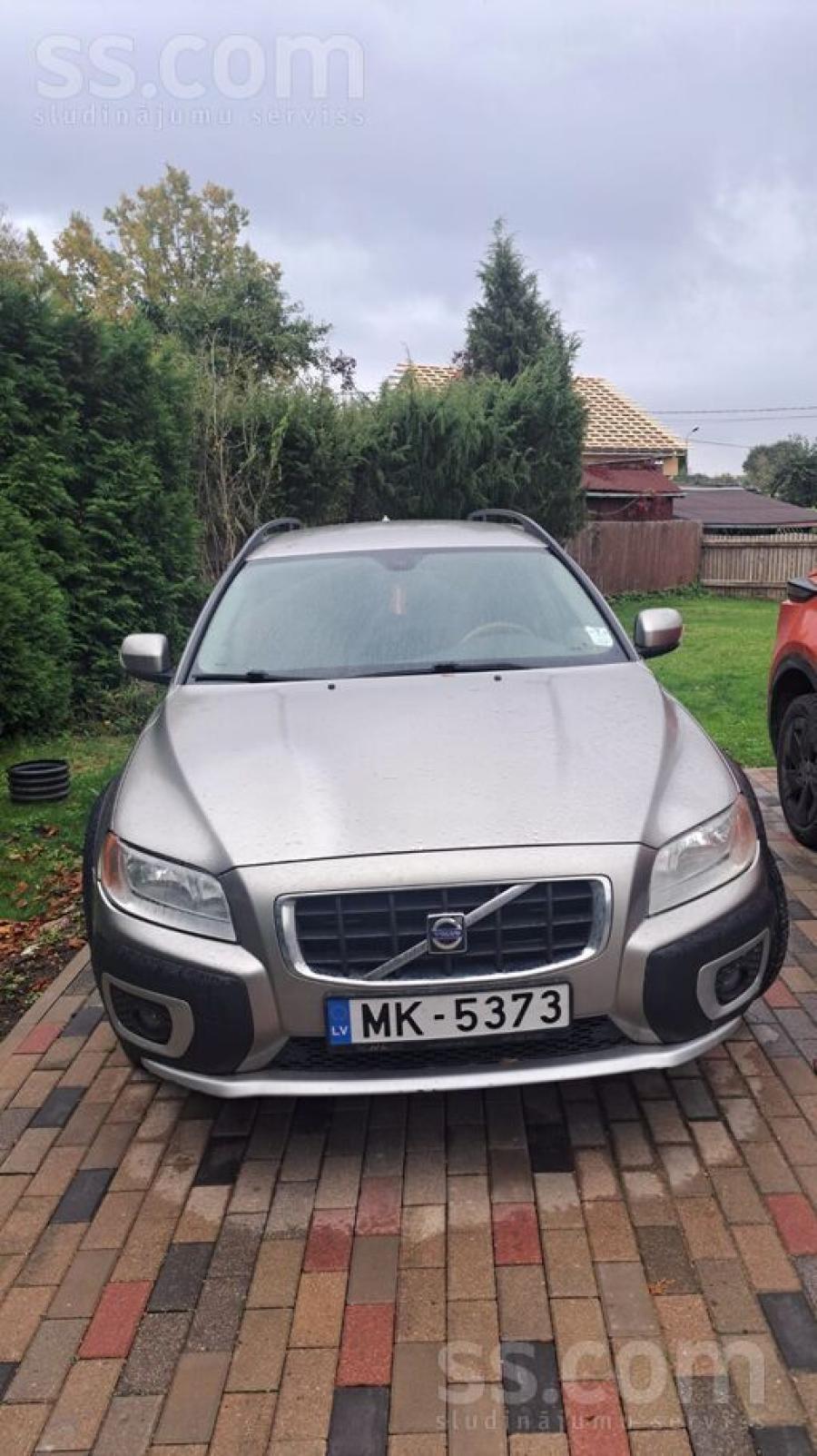 Pelēks Volvo XC70 2007 Rīga, ar dzinēja tilpumu 2.40 L un nobraukumu 278 tūkst. km par 5700 €, foto 1 vietnē AUTOMOTO.COM.LV