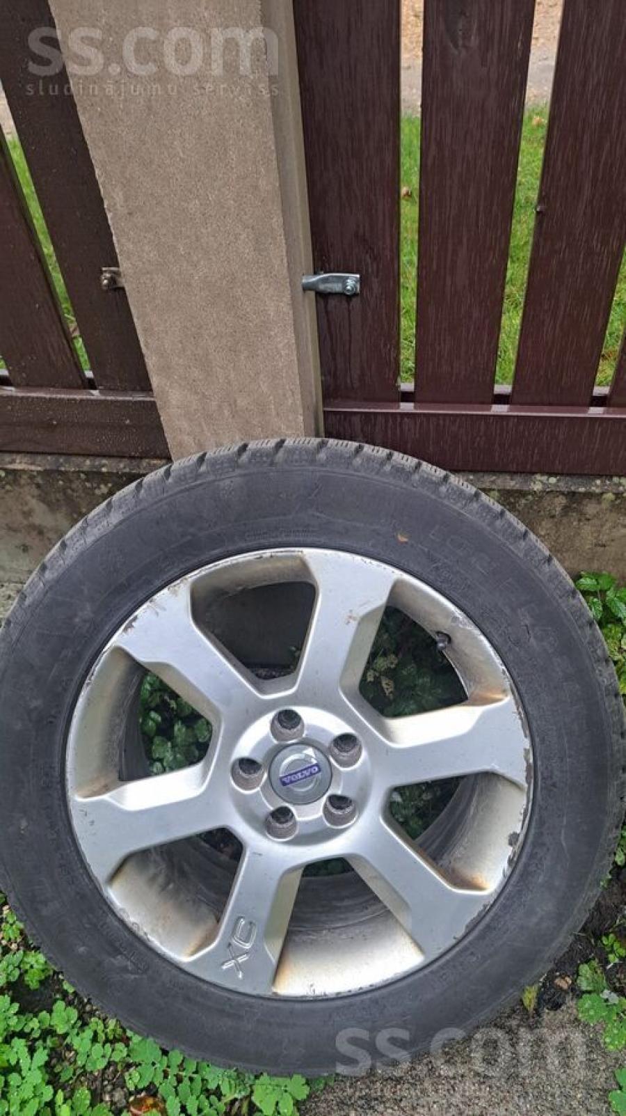 Pelēks Volvo XC70 2007 Rīga, ar dzinēja tilpumu 2.40 L un nobraukumu 278 tūkst. km par 5700 €, foto 8 vietnē AUTOMOTO.COM.LV