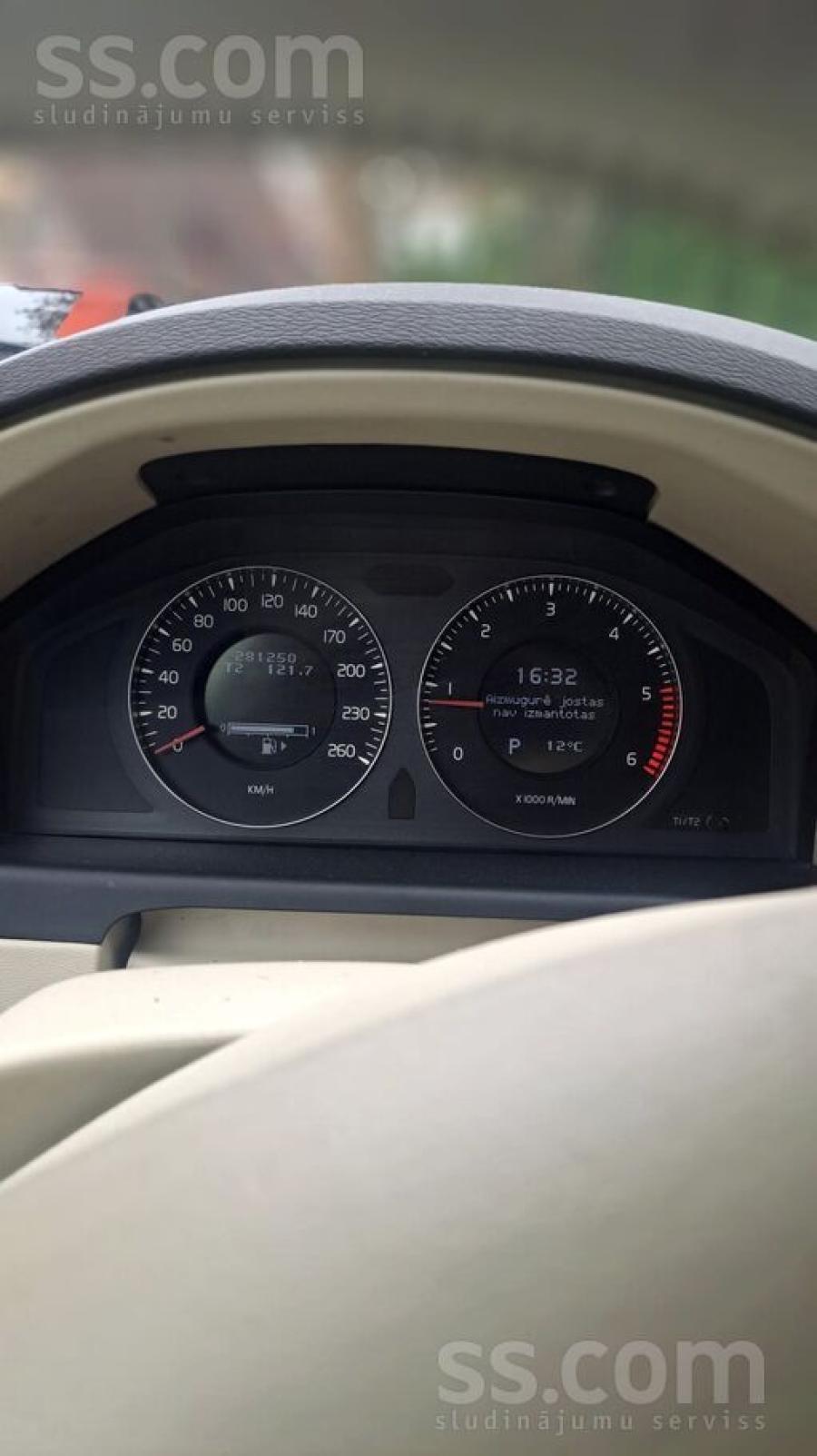 Pelēks Volvo XC70 2007 Rīga, ar dzinēja tilpumu 2.40 L un nobraukumu 278 tūkst. km par 5700 €, foto 15 vietnē AUTOMOTO.COM.LV