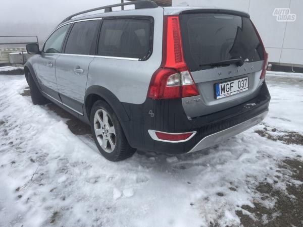 Pelēks Volvo XC70 2008 Viļņa, ar dzinēja tilpumu 2.40 L un nobraukumu 330 tūkst. km par 4500 €, foto 3 vietnē AUTOMOTO.COM.LV