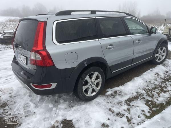 Pelēks Volvo XC70 2008 Viļņa, ar dzinēja tilpumu 2.40 L un nobraukumu 330 tūkst. km par 4500 €, foto 4 vietnē AUTOMOTO.COM.LV
