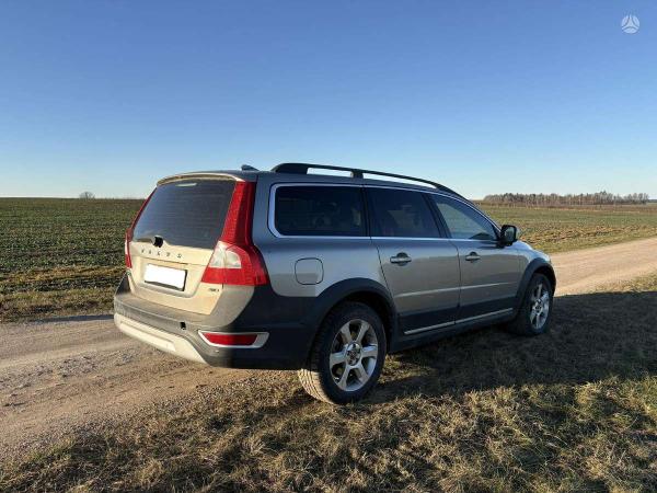 Pelēks Volvo XC70 2008 Kauņa, ar dzinēja tilpumu 2.40 L un nobraukumu 366 tūkst. km par 4400 €, foto 3 vietnē AUTOMOTO.COM.LV