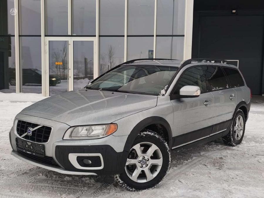 Grey Volvo XC70 2008 in Vilnius, with an engine capacity of 2.40 L and mileage of 266 thousand km for 8000 €, photo 3 on AUTOMOTO.COM.LV