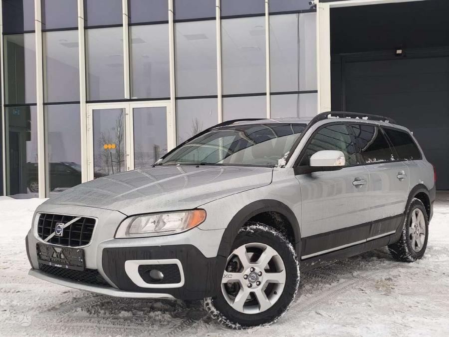 Grey Volvo XC70 2008 in Vilnius, with an engine capacity of 2.40 L and mileage of 266 thousand km for 8000 €, photo 22 on AUTOMOTO.COM.LV