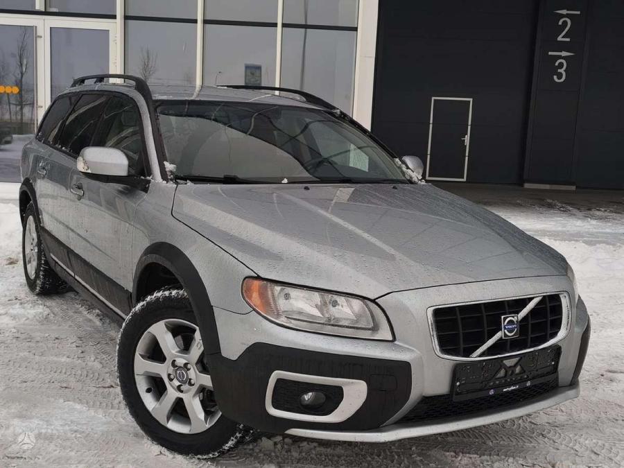Grey Volvo XC70 2008 in Vilnius, with an engine capacity of 2.40 L and mileage of 266 thousand km for 8000 €, photo 20 on AUTOMOTO.COM.LV