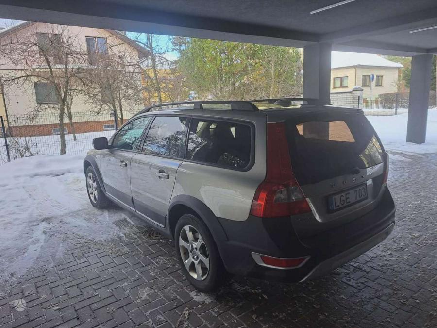 Pelēks Volvo XC70 2008 Kauņa, ar dzinēja tilpumu 2.40 L un nobraukumu 291 tūkst. km par 7500 €, foto 1 vietnē AUTOMOTO.COM.LV