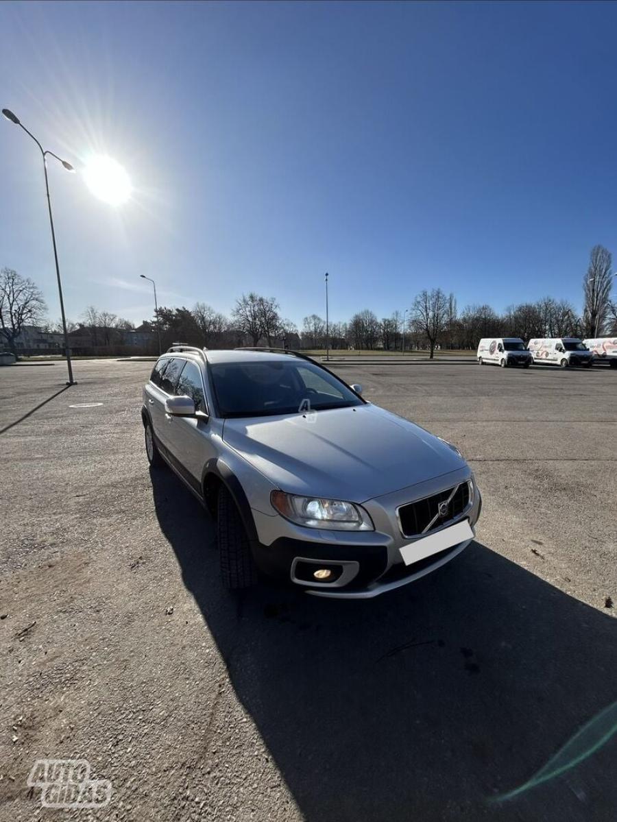 Grey Volvo XC70 2008 in Klaipeda, with an engine capacity of 2.40 L and mileage of 296 thousand km for 6000 €, photo 3 on AUTOMOTO.COM.LV