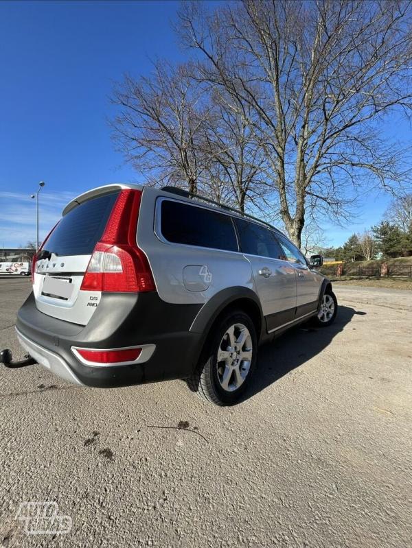 Grey Volvo XC70 2008 in Klaipeda, with an engine capacity of 2.40 L and mileage of 296 thousand km for 6000 €, photo 5 on AUTOMOTO.COM.LV