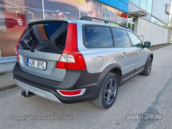 Grey Volvo XC70 2008 in Tartu, with an engine capacity of 2.40 L and mileage of 0 thousand km for 4000 €, photo 4 on AUTOMOTO.COM.LV