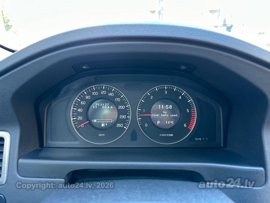 Серый Вольво ХС70 2008 в Тарту, объемом двигателя 2.40 л и пробегом 350 тыс. км за 5799 €, фото 15 на AUTOMOTO.COM.LV