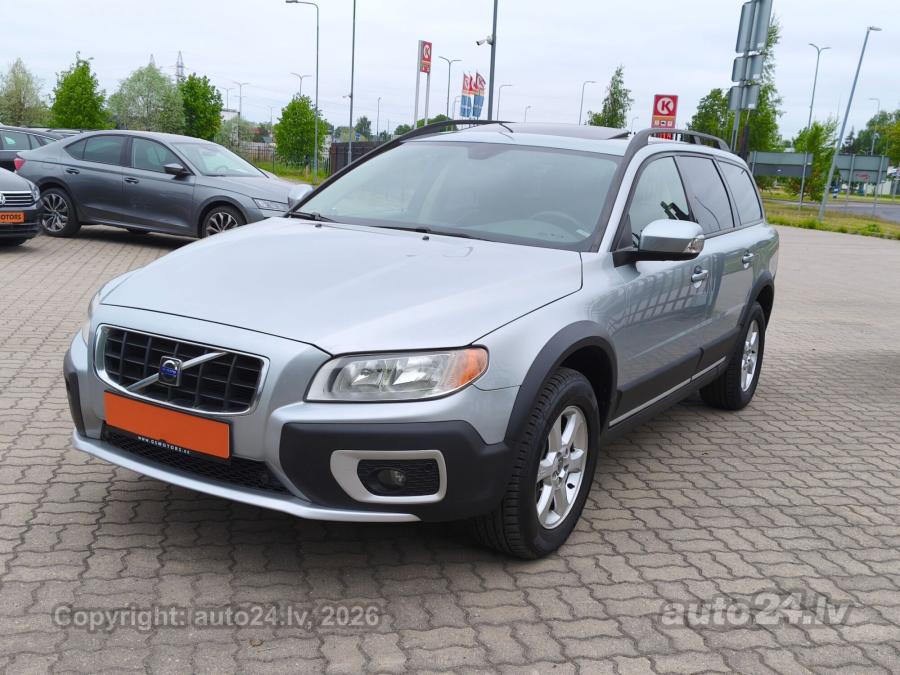 Pelēks Volvo XC70 2008 Tartu, ar dzinēja tilpumu 2.40 L un nobraukumu 267 tūkst. km par 7990 €, foto 1 vietnē AUTOMOTO.COM.LV