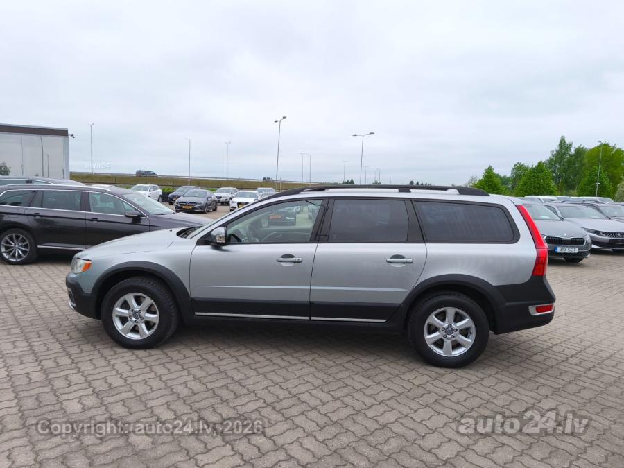 Pelēks Volvo XC70 2008 Tartu, ar dzinēja tilpumu 2.40 L un nobraukumu 267 tūkst. km par 7990 €, foto 4 vietnē AUTOMOTO.COM.LV