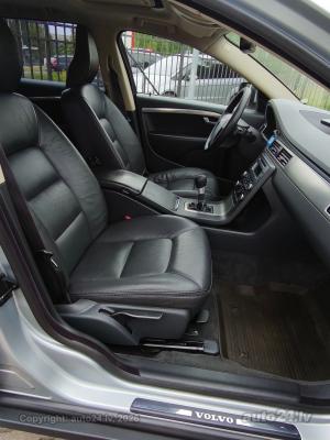 Pelēks Volvo XC70 2008 Tartu, ar dzinēja tilpumu 2.40 L un nobraukumu 267 tūkst. km par 7990 €, foto 8 vietnē AUTOMOTO.COM.LV