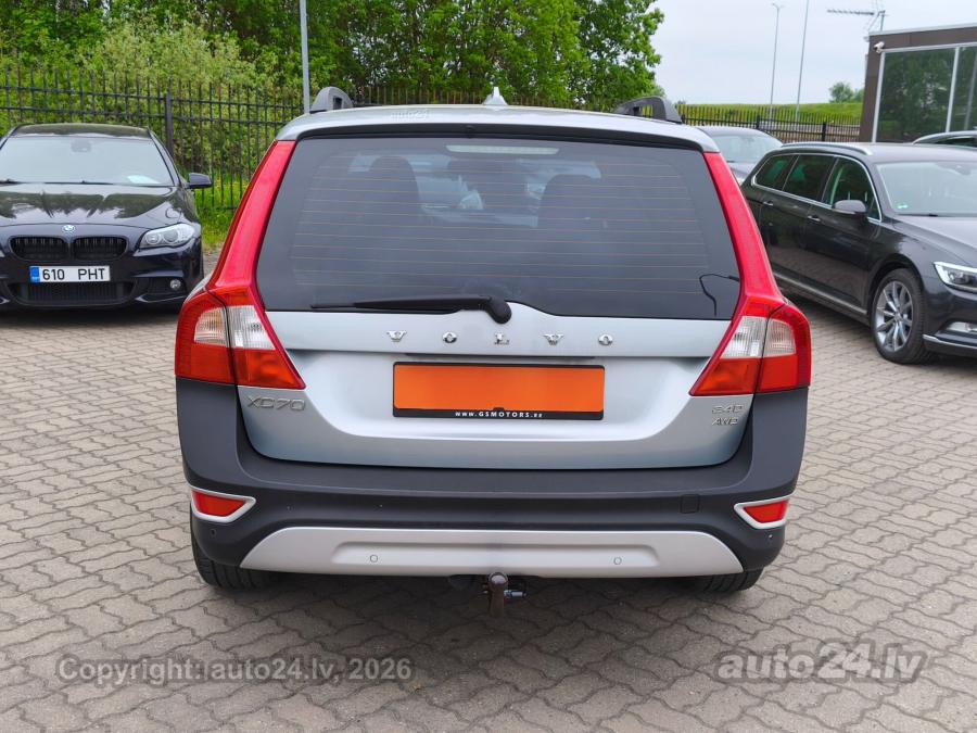 Pelēks Volvo XC70 2008 Tartu, ar dzinēja tilpumu 2.40 L un nobraukumu 267 tūkst. km par 7990 €, foto 9 vietnē AUTOMOTO.COM.LV