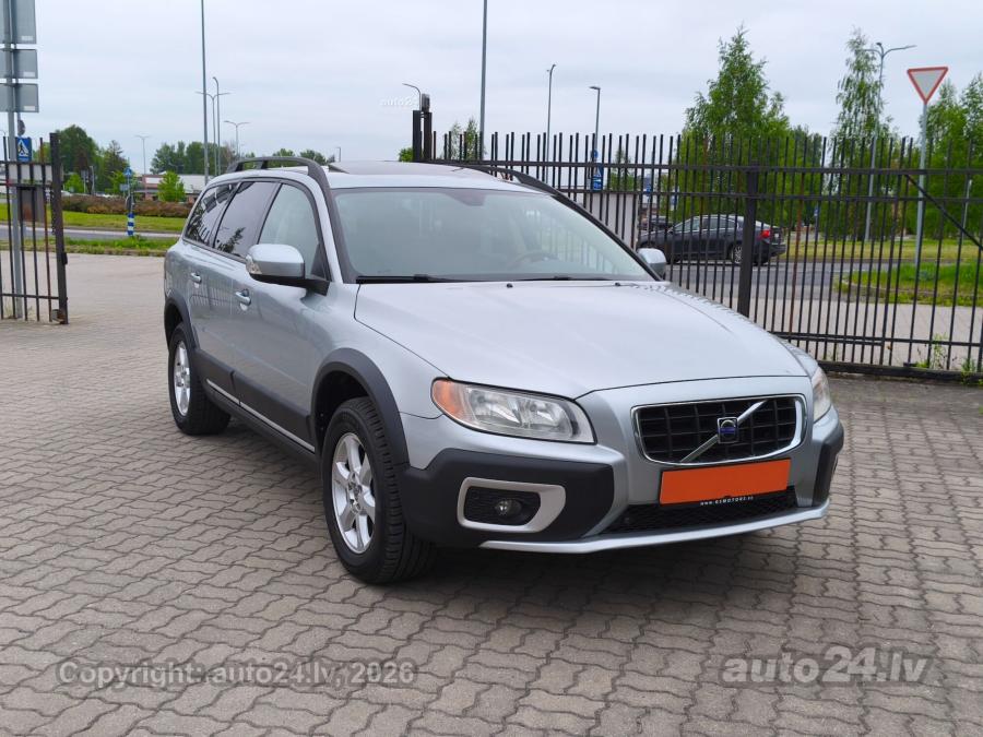 Pelēks Volvo XC70 2008 Tartu, ar dzinēja tilpumu 2.40 L un nobraukumu 267 tūkst. km par 7990 €, foto 12 vietnē AUTOMOTO.COM.LV