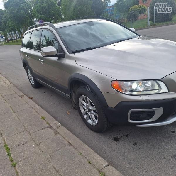 Grey Volvo XC70 2008 in Siauliai, with an engine capacity of 2.40 L and mileage of 415 thousand km for 4100 €, photo 3 on AUTOMOTO.COM.LV
