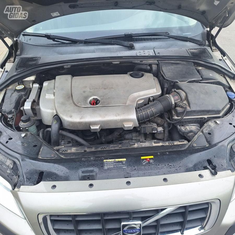 Pelēks Volvo XC70 2008 Šauļi, ar dzinēja tilpumu 2.40 L un nobraukumu 415 tūkst. km par 4100 €, foto 9 vietnē AUTOMOTO.COM.LV