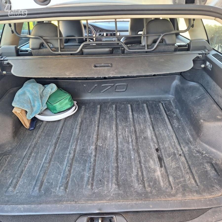 Pelēks Volvo XC70 2008 Šauļi, ar dzinēja tilpumu 2.40 L un nobraukumu 415 tūkst. km par 4100 €, foto 12 vietnē AUTOMOTO.COM.LV