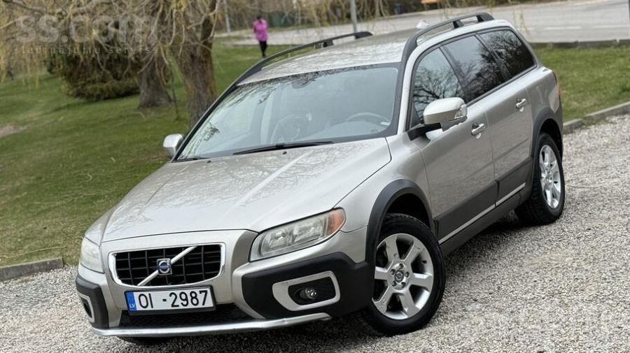 Grey Volvo XC70 2008 in Jurmala, with an engine capacity of 2.40 L and mileage of 0 thousand km for 3500 €, photo 1 on AUTOMOTO.COM.LV