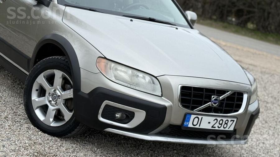 Grey Volvo XC70 2008 in Jurmala, with an engine capacity of 2.40 L and mileage of 0 thousand km for 3500 €, photo 12 on AUTOMOTO.COM.LV