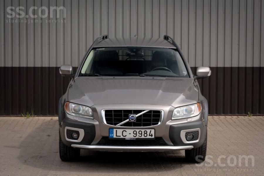 Pelēks Volvo XC70 2008 Talsi, ar dzinēja tilpumu 2.40 L un nobraukumu 314 tūkst. km par 6250 €, foto 3 vietnē AUTOMOTO.COM.LV