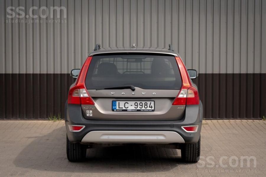 Pelēks Volvo XC70 2008 Talsi, ar dzinēja tilpumu 2.40 L un nobraukumu 314 tūkst. km par 6250 €, foto 6 vietnē AUTOMOTO.COM.LV