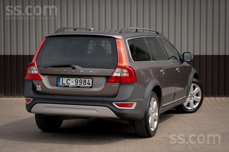 Pelēks Volvo XC70 2008 Talsi, ar dzinēja tilpumu 2.40 L un nobraukumu 314 tūkst. km par 6250 €, foto 8 vietnē AUTOMOTO.COM.LV