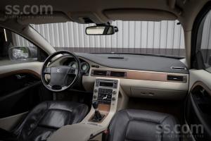 Pelēks Volvo XC70 2008 Talsi, ar dzinēja tilpumu 2.40 L un nobraukumu 314 tūkst. km par 6250 €, foto 9 vietnē AUTOMOTO.COM.LV