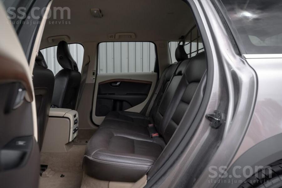 Pelēks Volvo XC70 2008 Talsi, ar dzinēja tilpumu 2.40 L un nobraukumu 314 tūkst. km par 6250 €, foto 11 vietnē AUTOMOTO.COM.LV