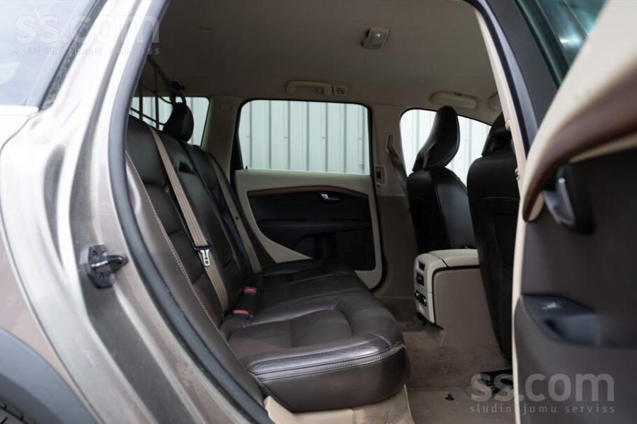Pelēks Volvo XC70 2008 Talsi, ar dzinēja tilpumu 2.40 L un nobraukumu 314 tūkst. km par 6250 €, foto 12 vietnē AUTOMOTO.COM.LV
