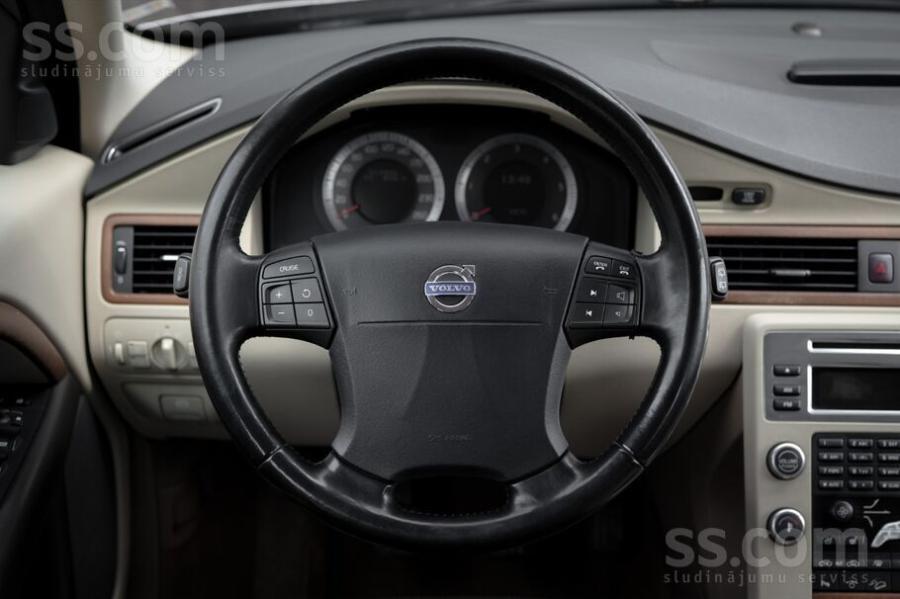 Pelēks Volvo XC70 2008 Talsi, ar dzinēja tilpumu 2.40 L un nobraukumu 314 tūkst. km par 6250 €, foto 19 vietnē AUTOMOTO.COM.LV