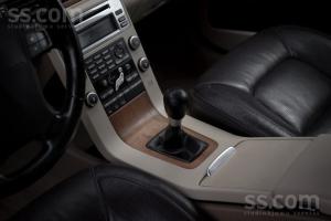 Pelēks Volvo XC70 2008 Talsi, ar dzinēja tilpumu 2.40 L un nobraukumu 314 tūkst. km par 6250 €, foto 24 vietnē AUTOMOTO.COM.LV