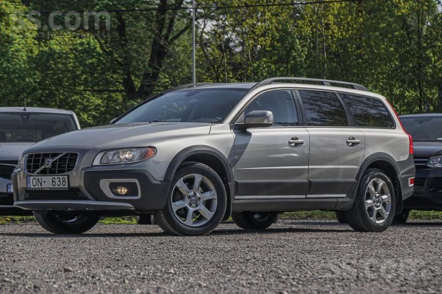 Pelēks Volvo XC70 2008 Rīga, ar dzinēja tilpumu 2.40 L un nobraukumu 365 tūkst. km par 4990 €, foto 1 vietnē AUTOMOTO.COM.LV