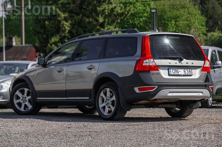 Pelēks Volvo XC70 2008 Rīga, ar dzinēja tilpumu 2.40 L un nobraukumu 365 tūkst. km par 4990 €, foto 4 vietnē AUTOMOTO.COM.LV