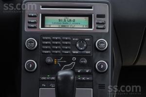 Pelēks Volvo XC70 2008 Rīga, ar dzinēja tilpumu 2.40 L un nobraukumu 365 tūkst. km par 4990 €, foto 9 vietnē AUTOMOTO.COM.LV